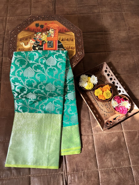 Kanjivaram Silk Rama Color Saree with Zari Weaving & Uns
